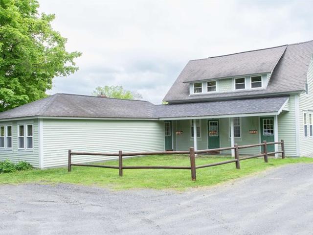 5863 Vermont Route 14, Royalton, VT 05068