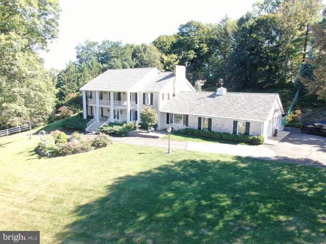 586 Crestwood Drive