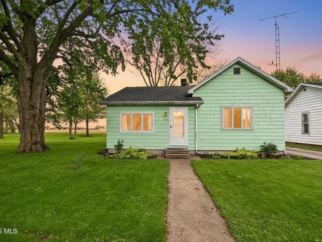 586 Ames St, Elmore, OH 43416