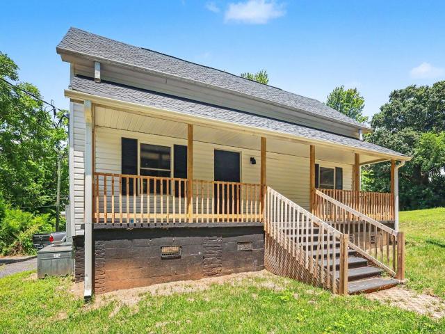 586 Hickory Drive