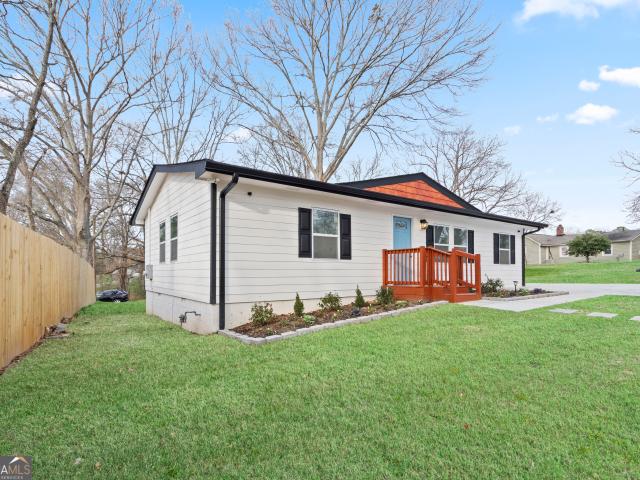 586 High Drive