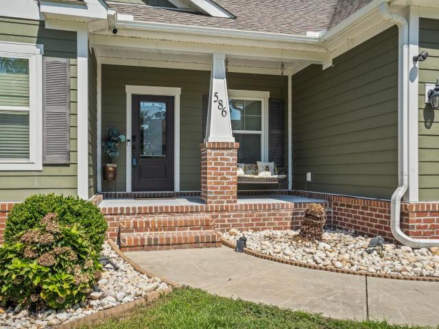 586 Indigo Bay Circle