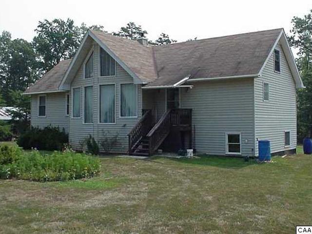 586 Jacoby Rd, Louisa, VA 23093