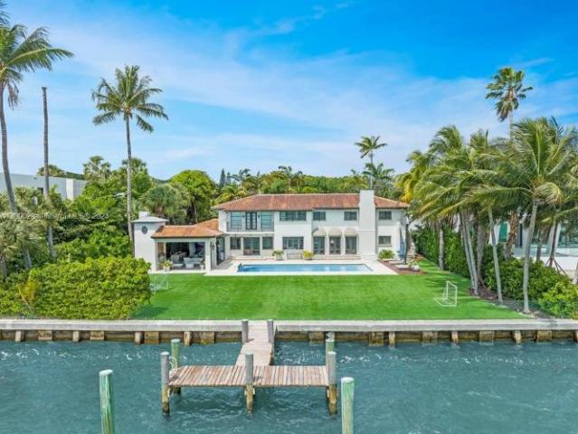 586 Sabal Palm Rd, Miami, FL 33137