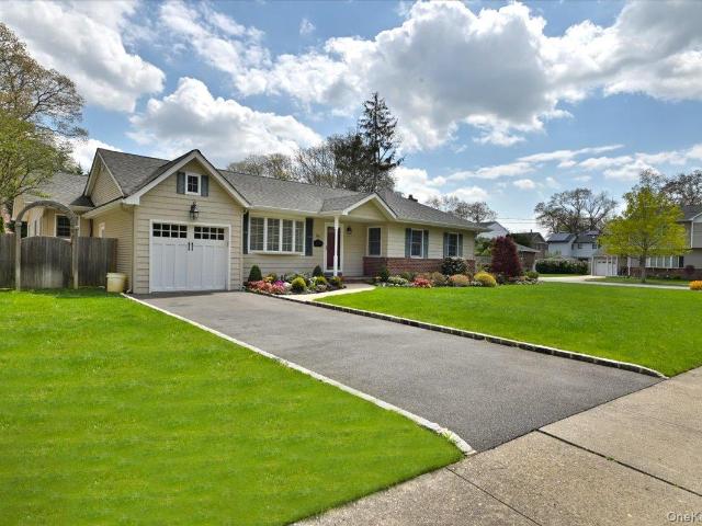 586 Seaford Avenue