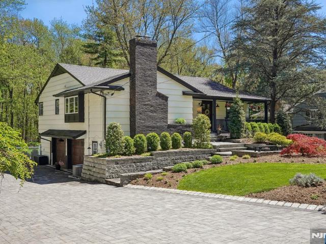 586 Sparrowbush Road