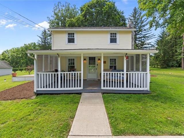 586 Stump Rd, Skaneateles, NY 13153