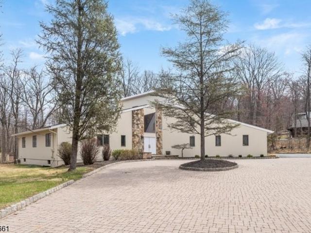 586 Stangle Rd, Bridgewater Twp, NJ 08836