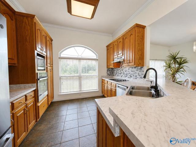 586 Sunset Drive