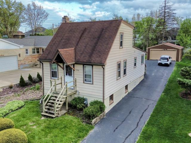586 W Armitage Avenue