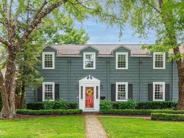 586 University Pl, Grosse Pointe, MI 48230