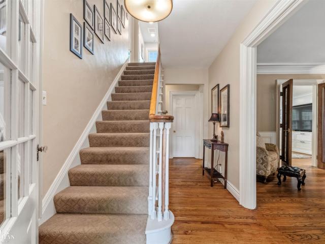 586 University Place