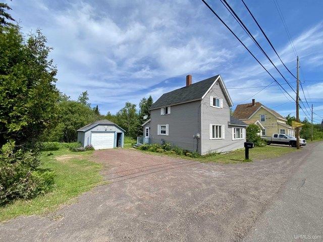 58755 US 41 Hwy, Calumet, MI 49913