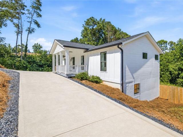 5875 Maple Creek Drive