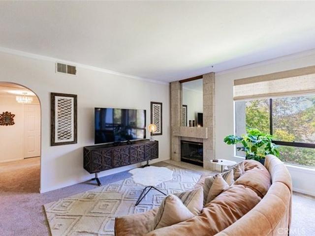 5875 Friars Rd Apt 4201, San Diego, CA 92110