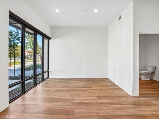 5876 Linden 2