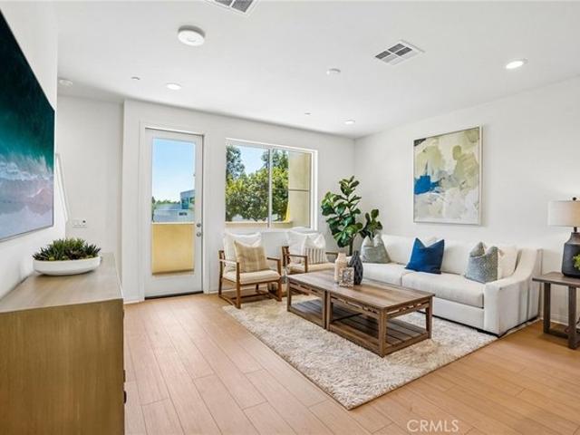 5876 Linden Ave Unit 9, Long Beach, CA 90805