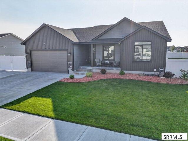 5876 S Cedarwood Ln, Idaho Falls, ID 83406