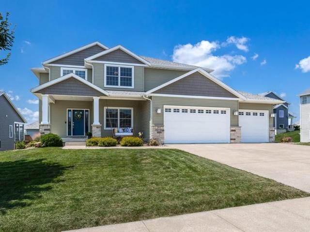 5878 Texas Dr, Bettendorf, IA 52722