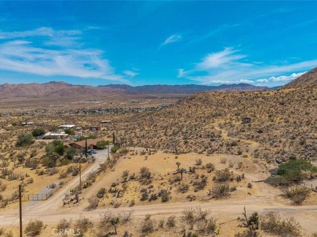 58701 Los Coyotes Dr, Yucca Valley, CA 92284