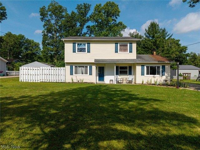 5870 Sonata Dr, Clinton, OH 44216