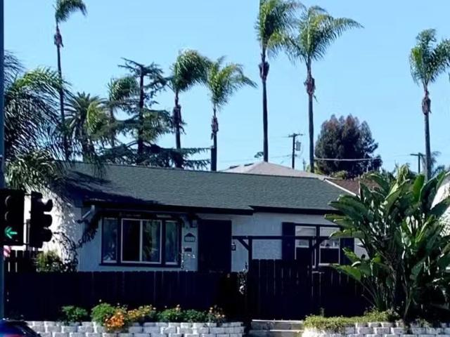 58712570 8022 University Ave
