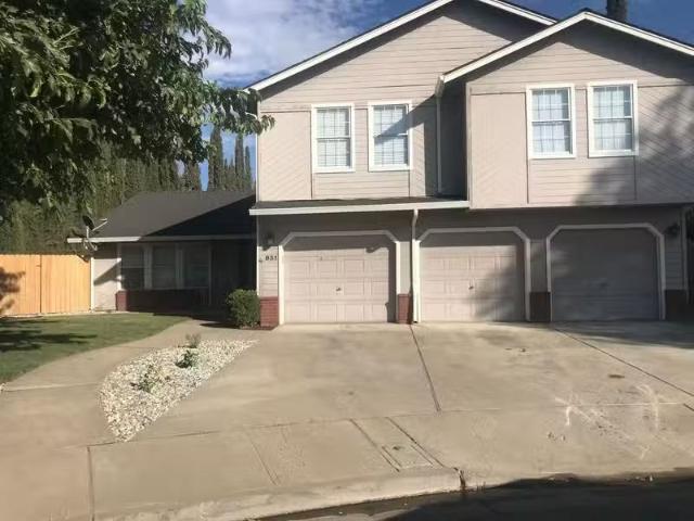 58719919 831 Foothill Ct