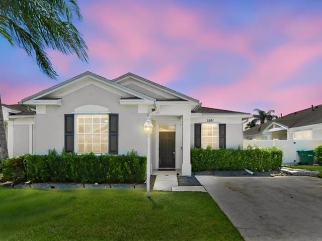 5871 Kelsey Ln, Tamarac, FL 33321