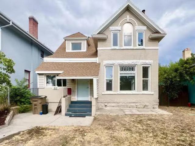 58723811 615 S St