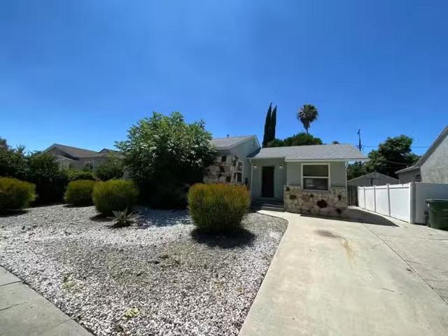 58729907 6441 Balcom Ave