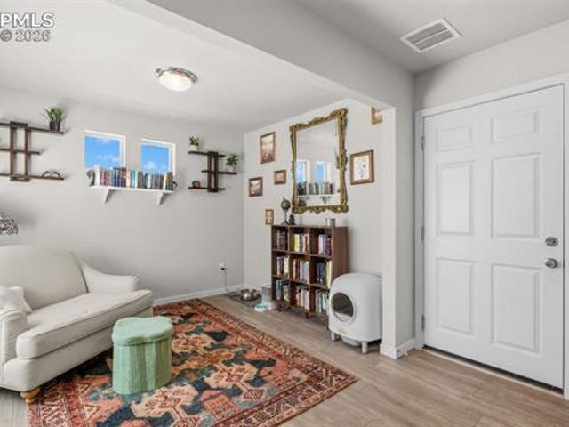 5872 Thurless Lane