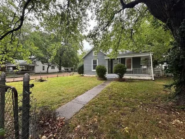58734510 837 W Scott St