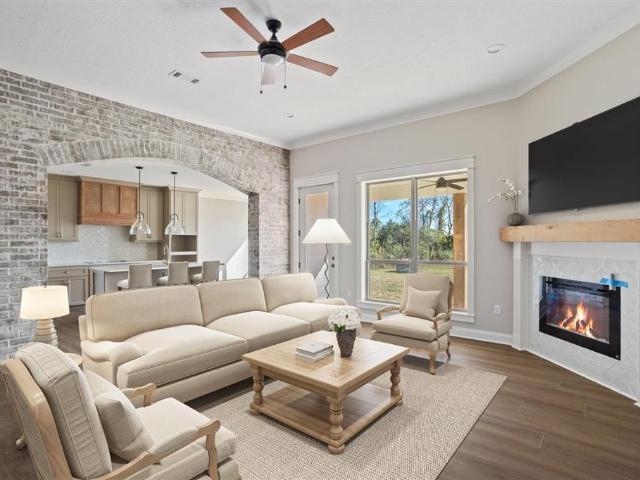 5873 N Cres Dr, Iowa, LA 70647 | MLS #SWL25102