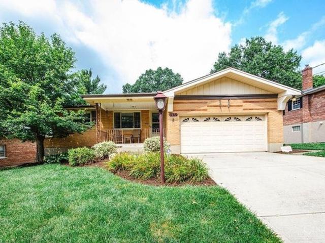 5873 Cottontail Ct, Green Township, OH 45239