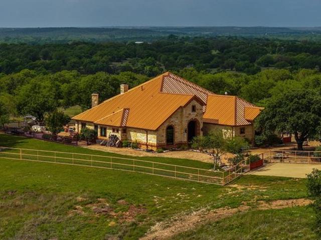 587 County Road 105, Hamilton, TX 76531