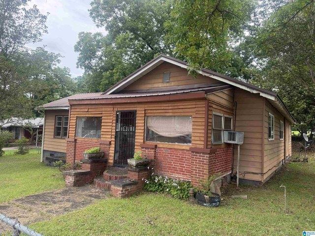 587 Border St, Roanoke, AL 36274