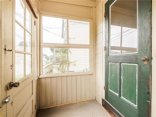 587 Bay Street