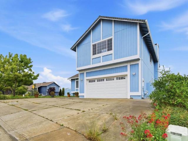 587 Birkdale Dr