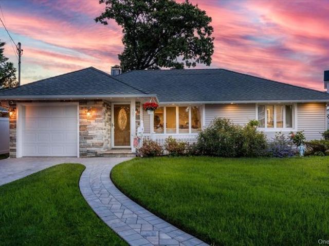 587 Derby Dr S, Oceanside, NY 11572