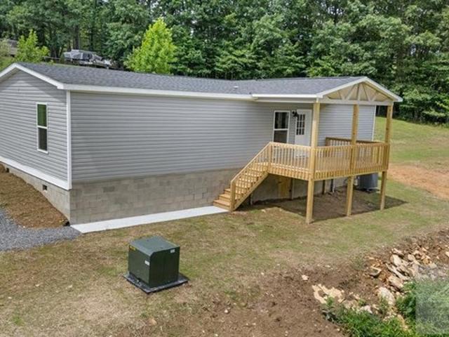 587 Foothill Ln, Princeton, WV 24739