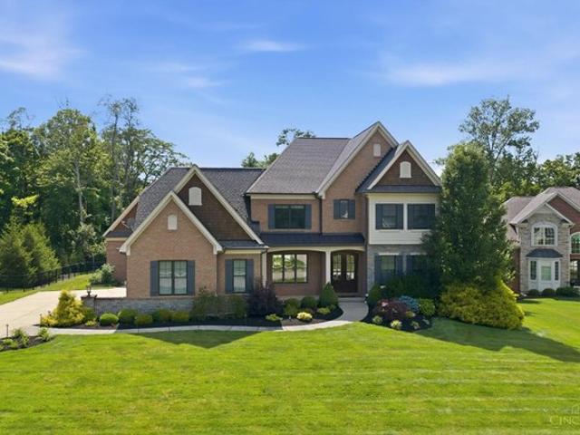 587 Forestedge Dr, Anderson Township, OH 45255