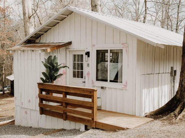 587 Lakes Road
