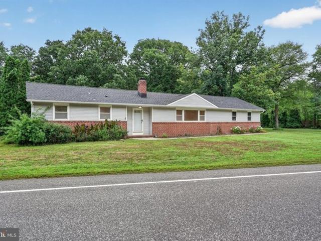587 Magnolia Rd, Pemberton, NJ 08068