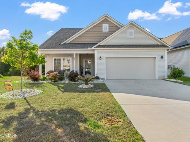 587 Meadowbrook Ln NW, Calabash, NC 28467