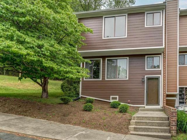 587 Southampton Ct