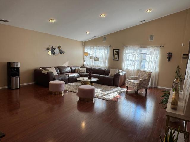 587 Saddlebrook Lane