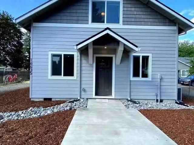 58842819 16435 Front Ave