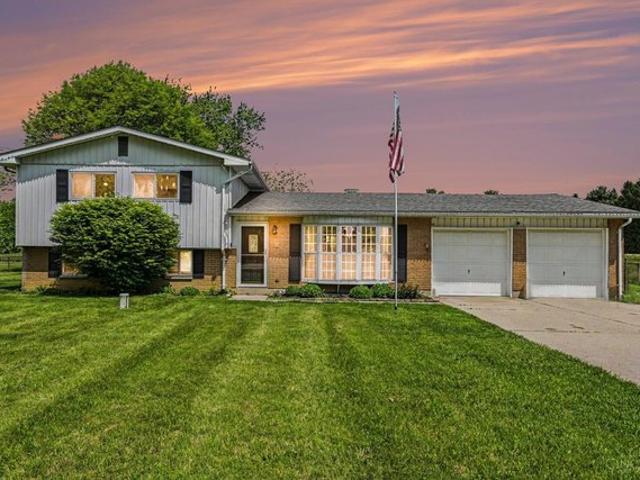5884 Troy Rd, Springfield, OH 45502