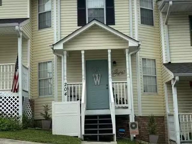 58855549 204 2nd St E
