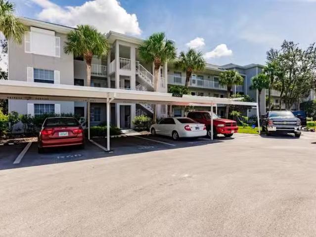 58859654 14461 Lakewood Trace Ct #303